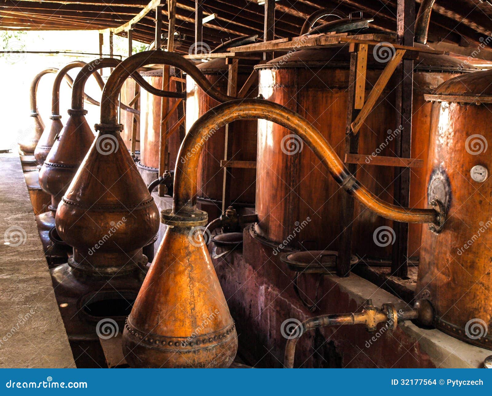 Copper Pots in Peruvian Bodega Stock Photo - Image of farm, south: 32177564