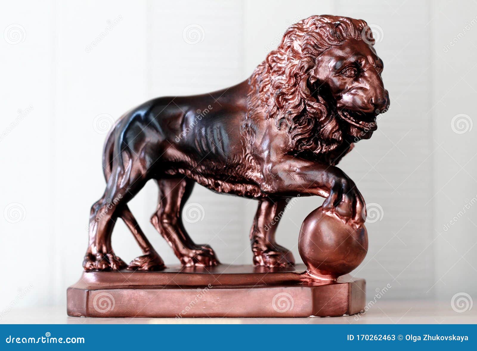 The Copper Statue of a Lion Stock Image - Image of souvenir, bronze ...