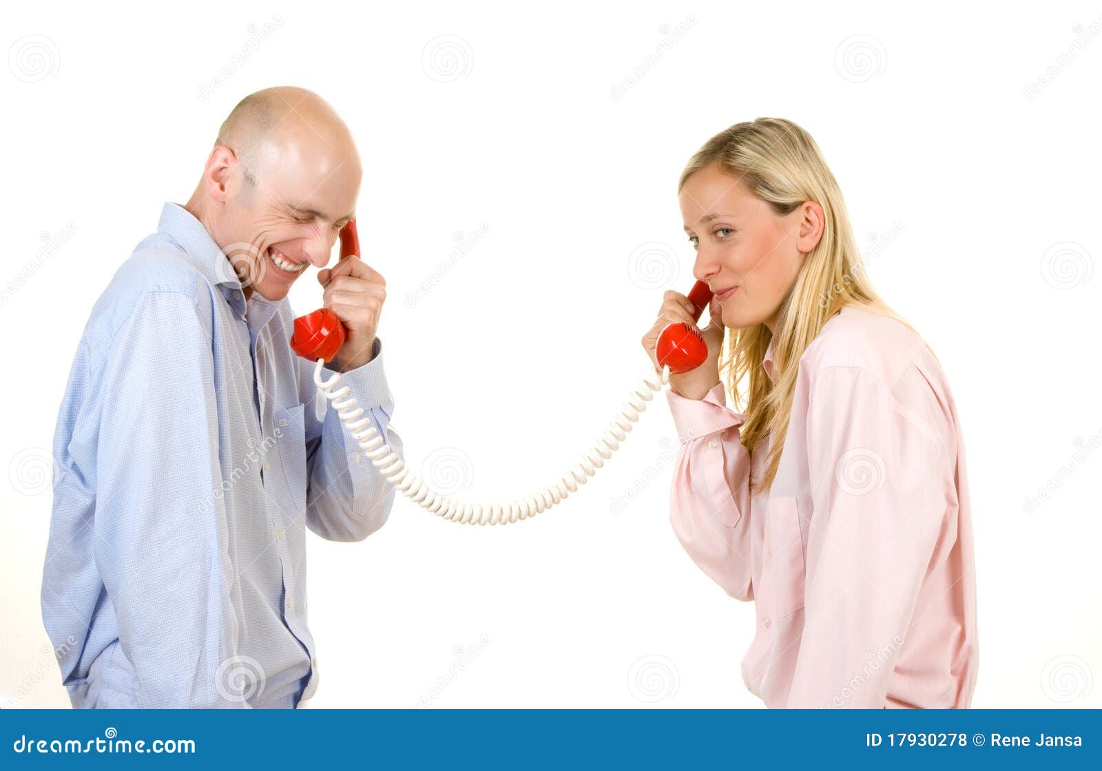 Coppie Che Comunicano Sul Telefono Fotografia Stock - Immagine di ...