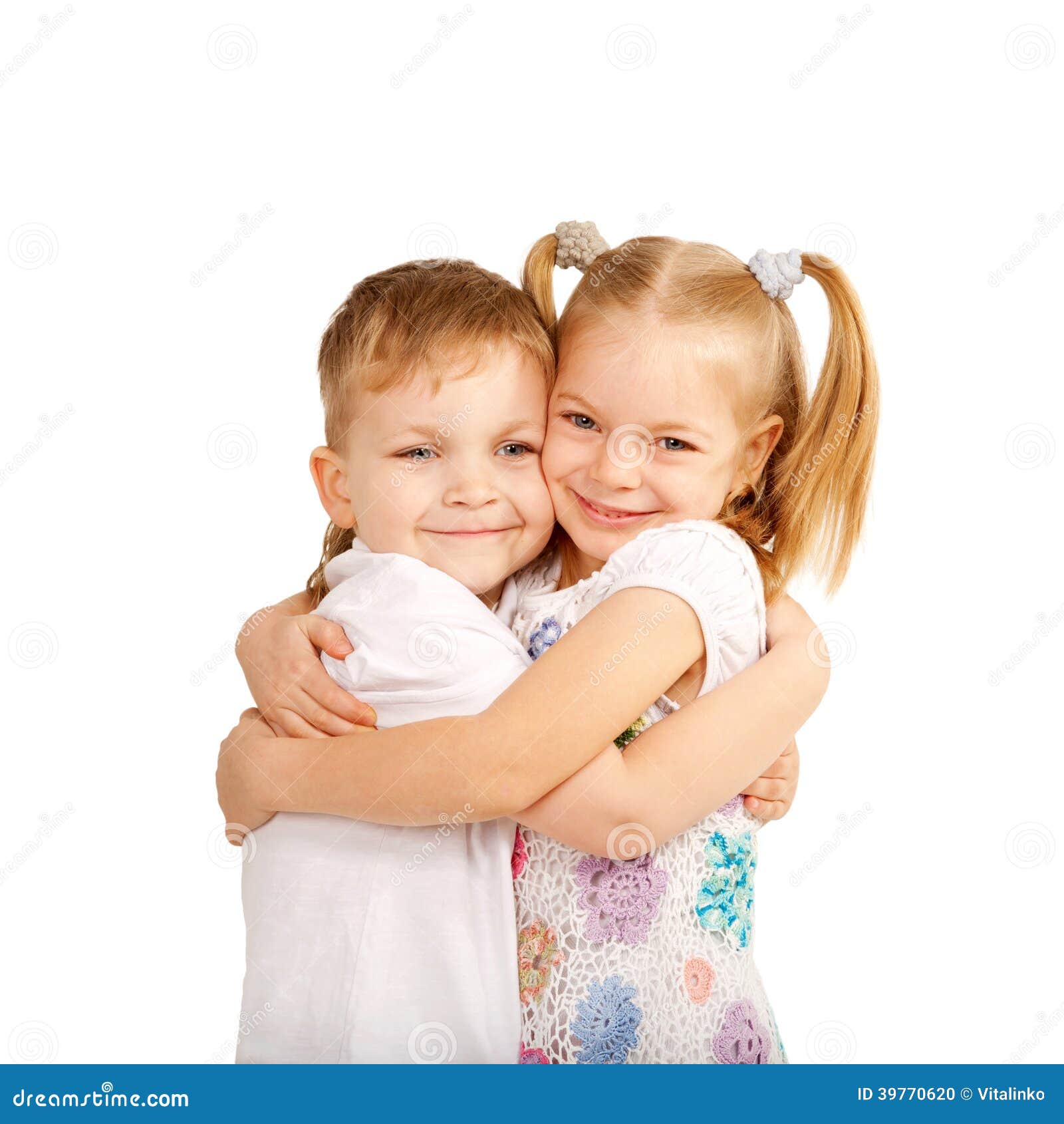 Coppie Dei Bambini Che Si Amano Fotografia Stock - Immagine di bambino ...
