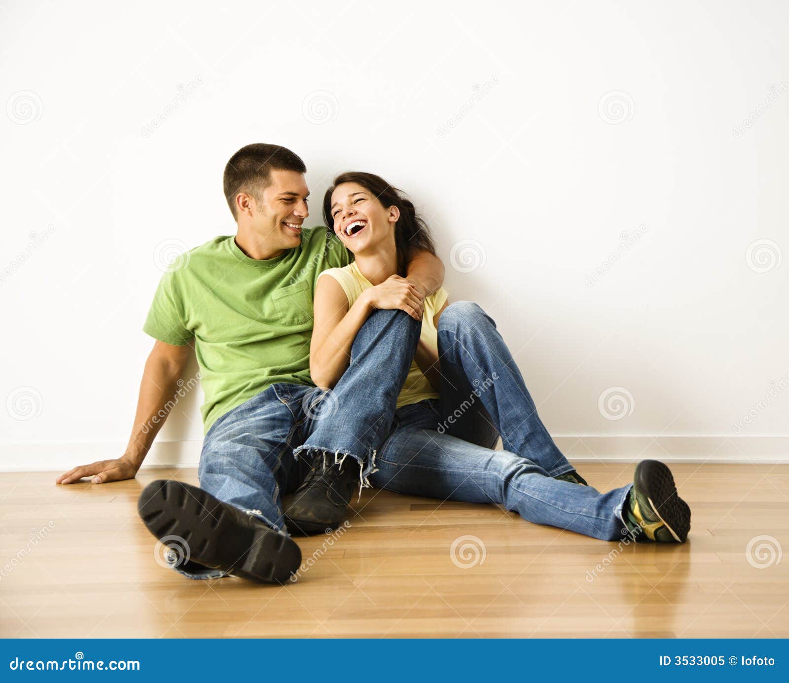 Coppie di risata. immagine stock. Immagine di marito, colore - 3533005