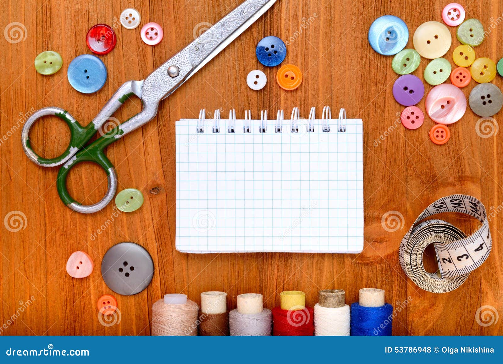 Copyspace Frame with Sewing Tools and Accesories on Wooden Background ...