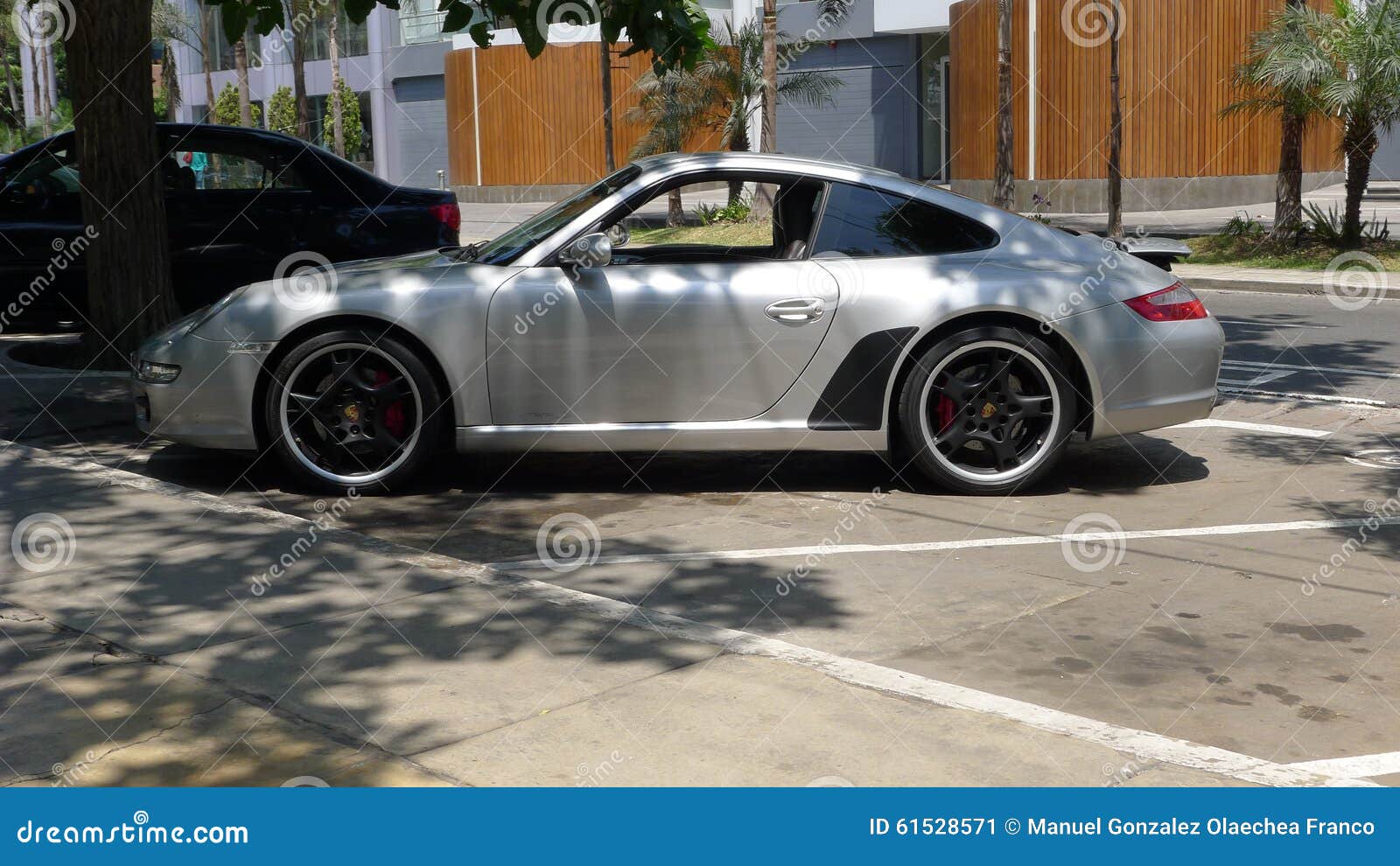 Cor De Prata Porsche Carrera S Foto Editorial - Imagem de cupê, prata ...