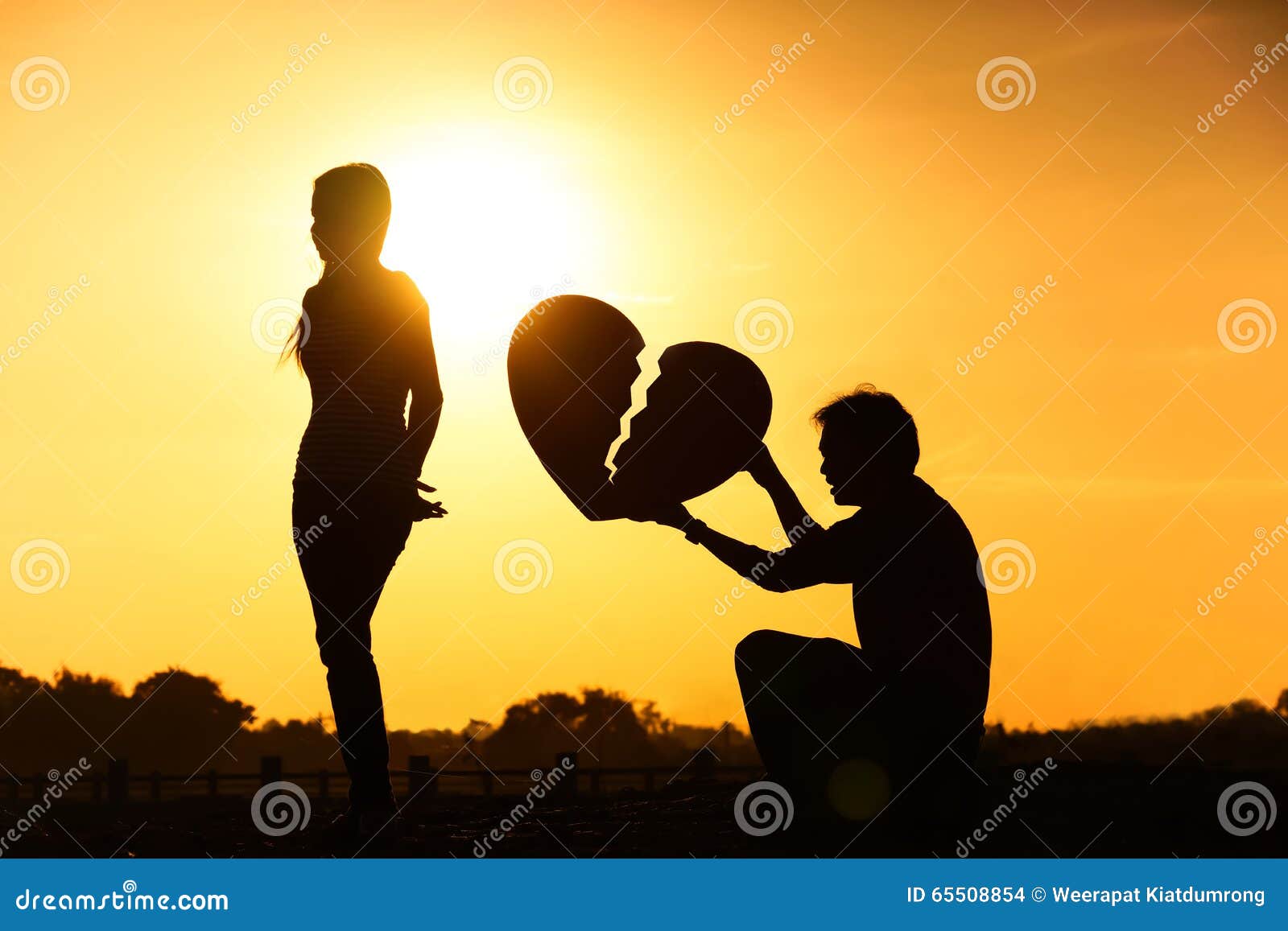 Coração quebrado foto de stock. Imagem de desapontamento - 65508854