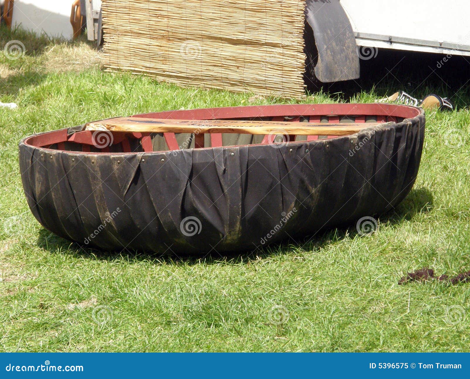 Coracle stock image. Image of wood, boat, ancient, paddle - 5396575