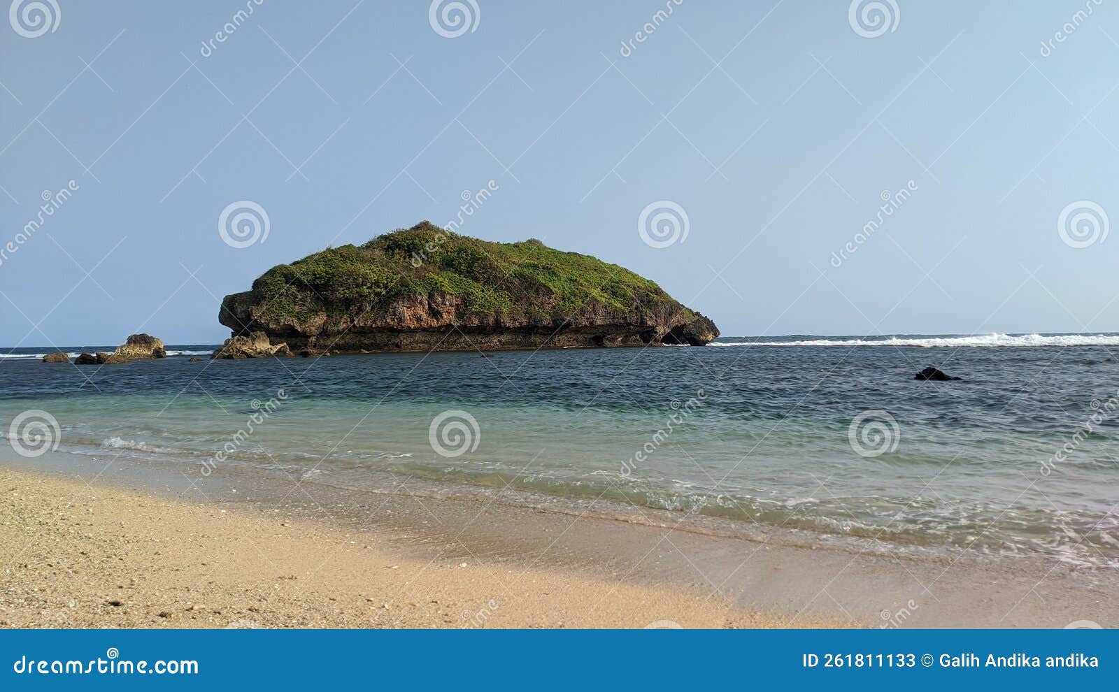 Coral Island in the Middle of the Sea Stock Image - Image of wave ...