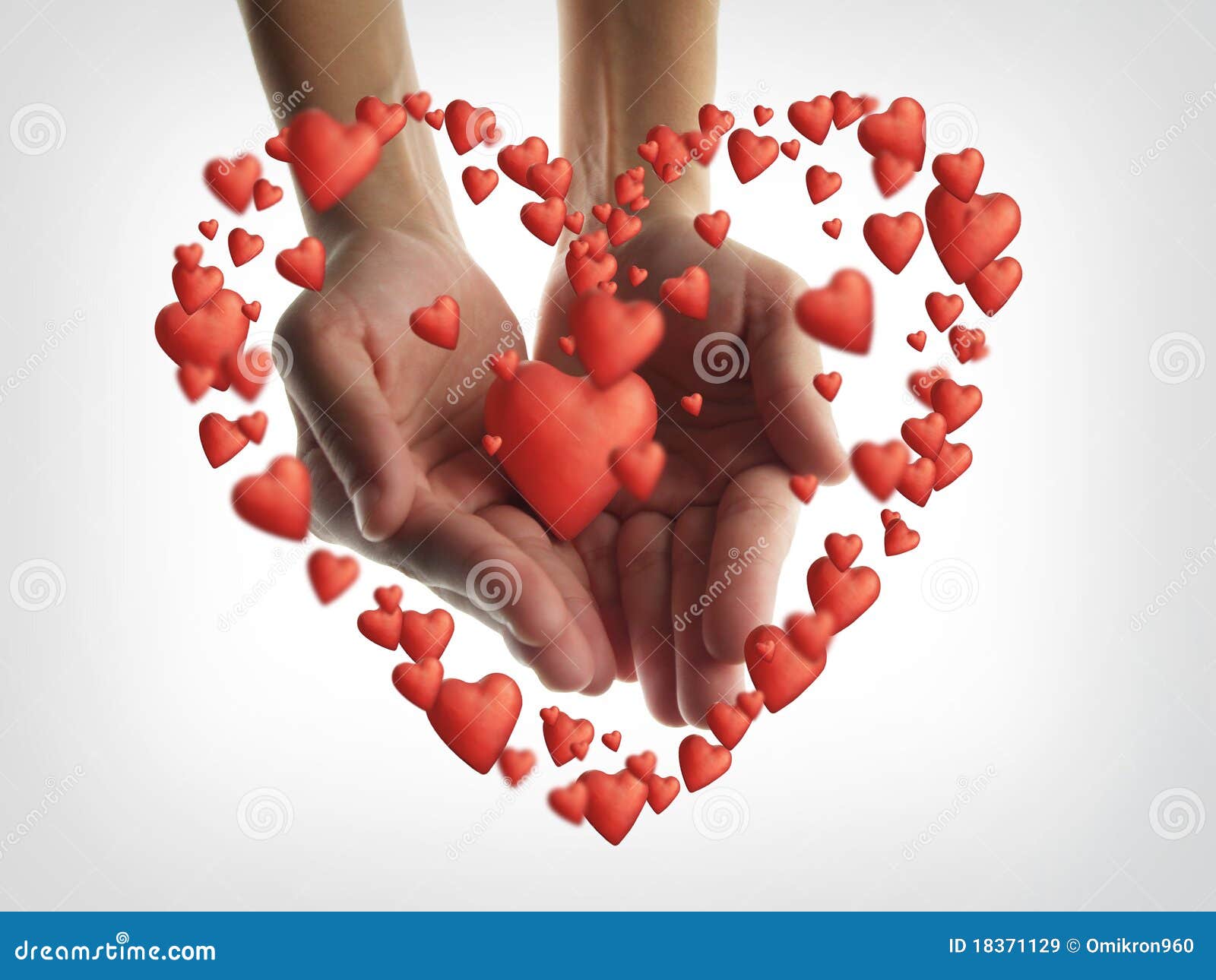 Corazones en manos imagen de archivo. Imagen de tenencia - 18371129