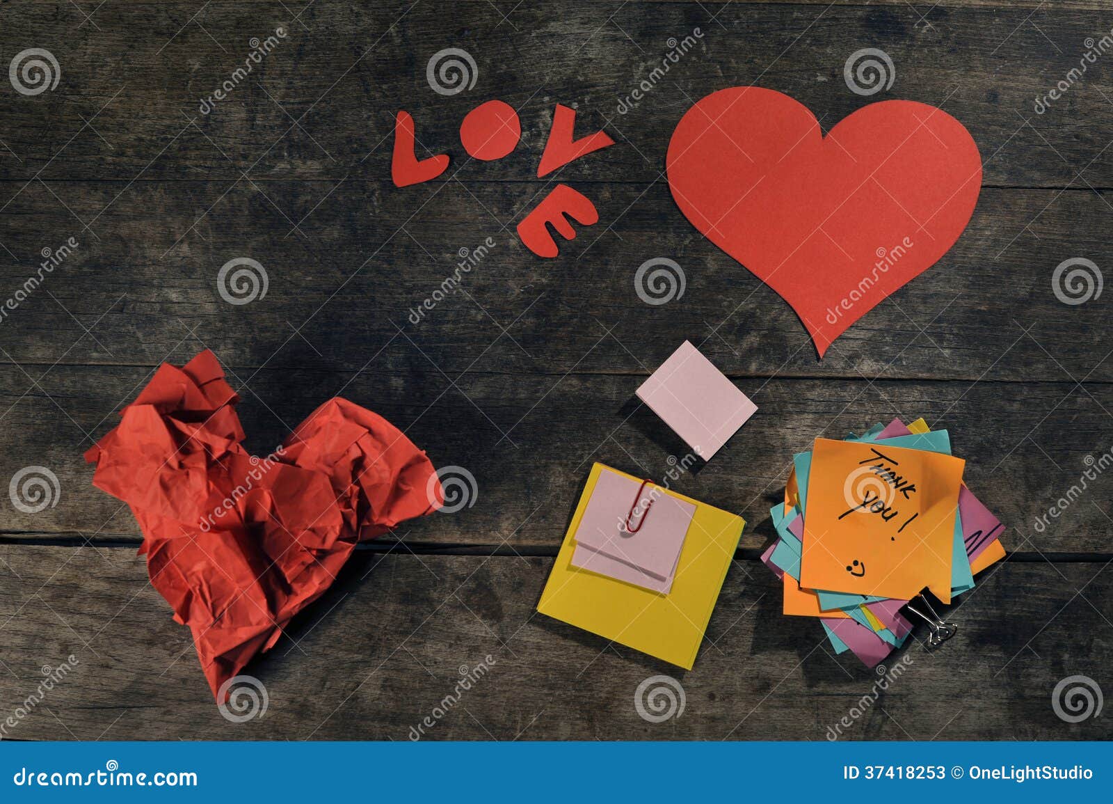 Corazones Hechos a Mano Y Post-it Adaptables En Blanco Imagen de ...