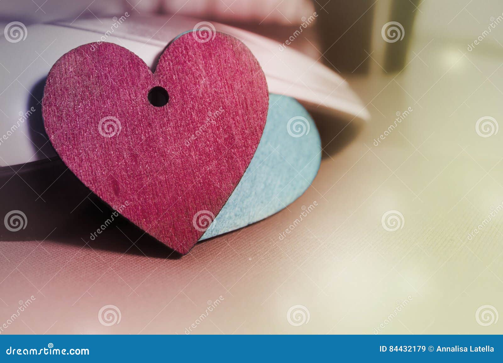 Corazones rojos y azules imagen de archivo. Imagen de colorido - 84432179