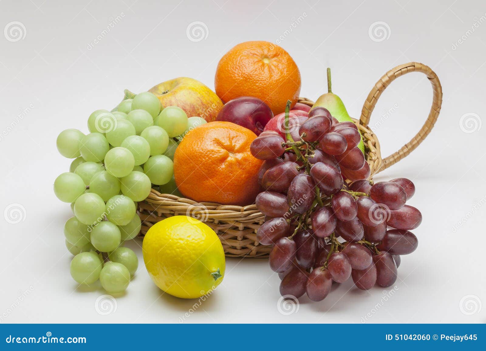 Corbeille de fruits photo stock. Image du calories, santé - 51042060