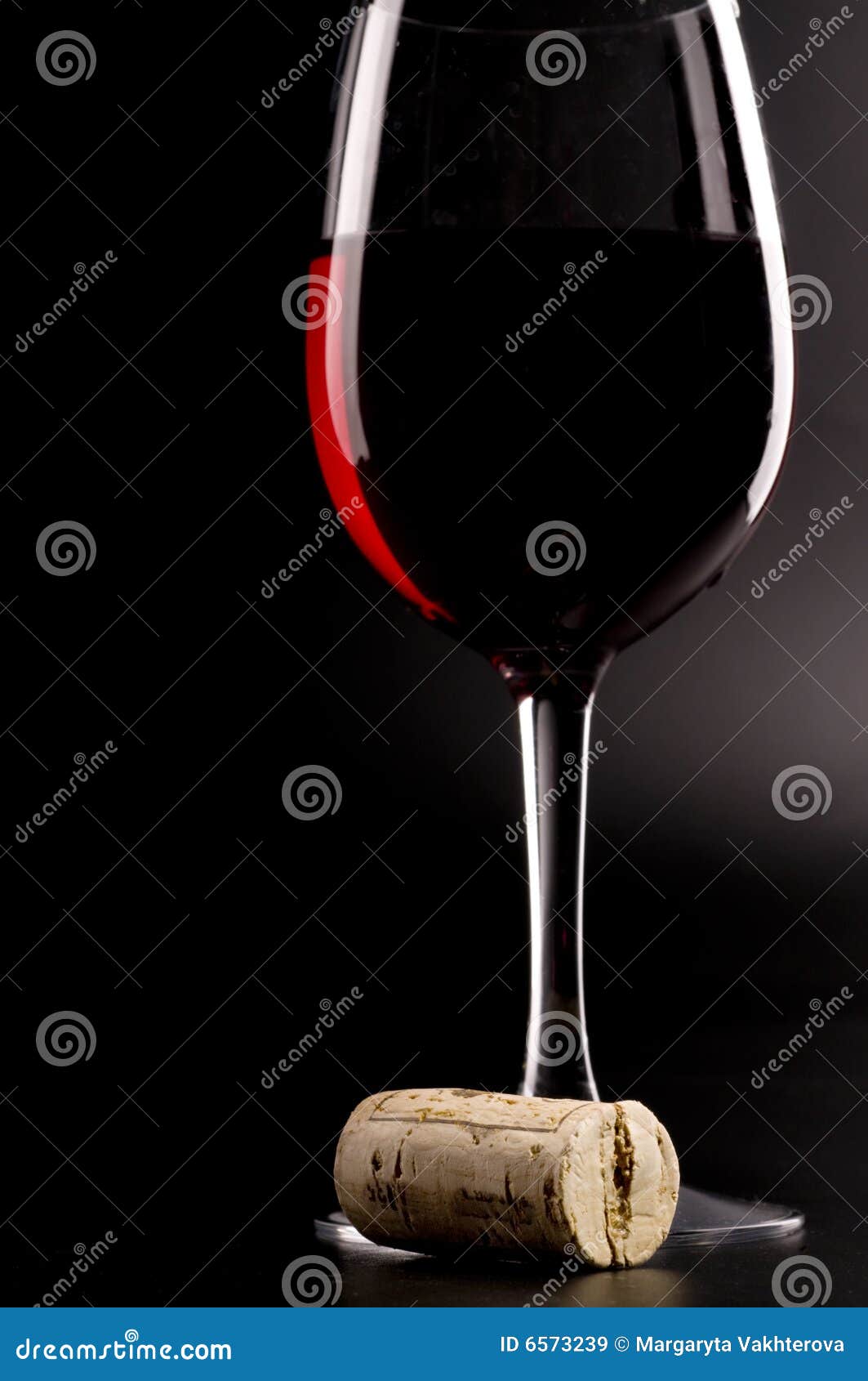 Corcho del vino rojo imagen de archivo. Imagen de nadie - 6573239