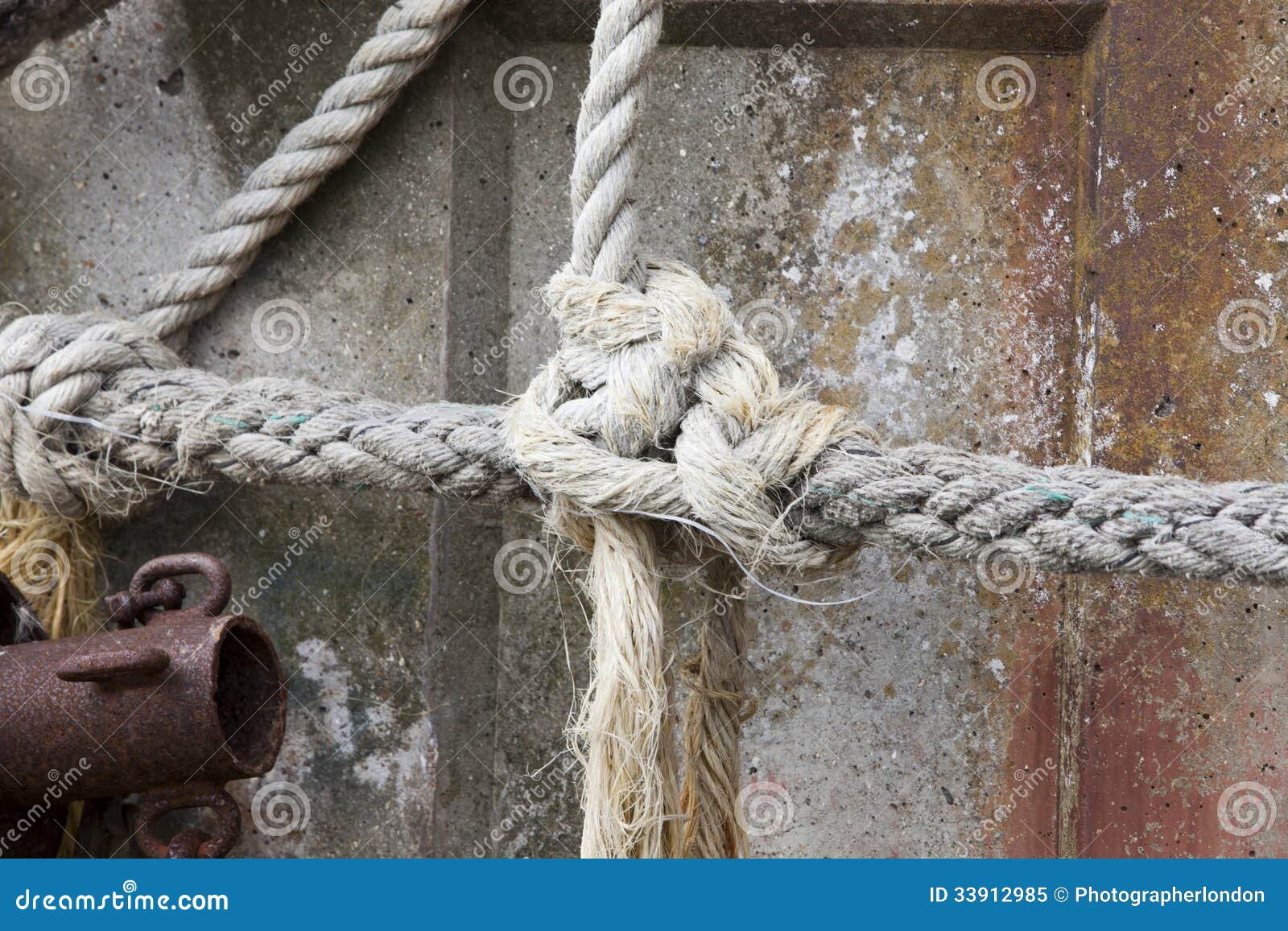 Corda Legata Del Nodo, Fine Su Immagine Stock - Immagine di vista ...