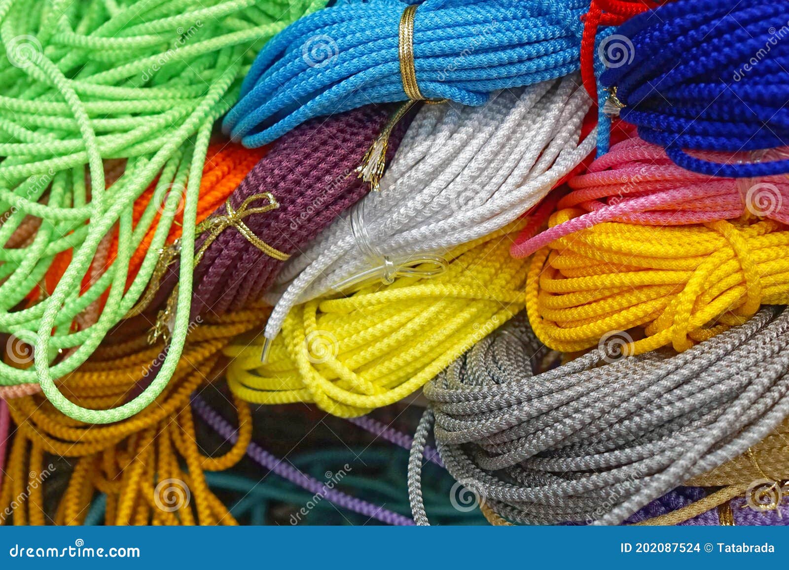 Cordas de cores foto de stock. Imagem de carretel, corda - 202087524