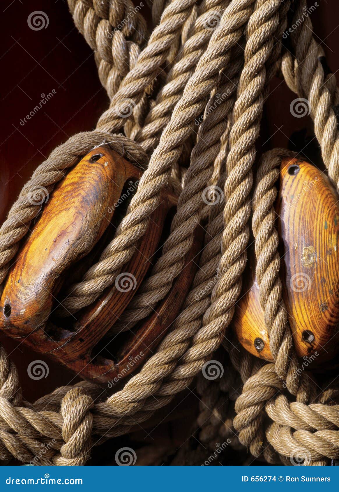 Cordes de bateau photo stock. Image du corde, cordes, vieux - 656274