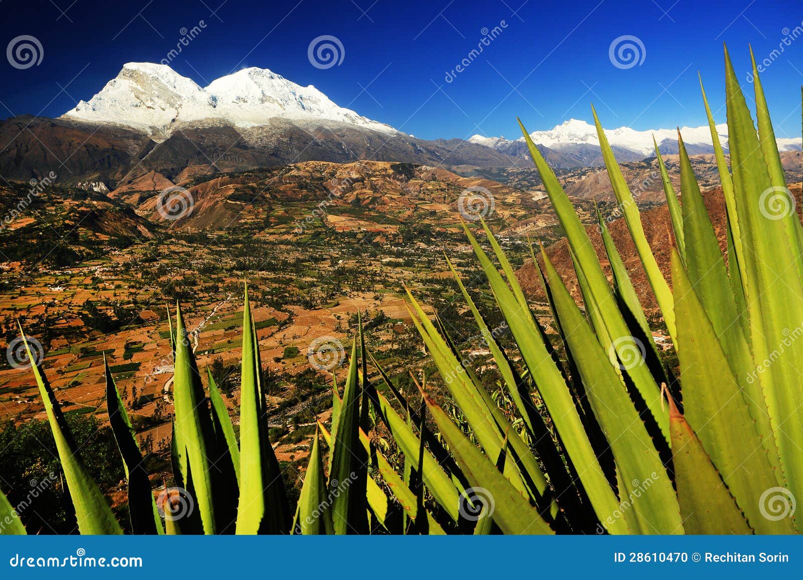 Cordiliera Blanca stock photo. Image of cordiliera, huaraz - 28610470