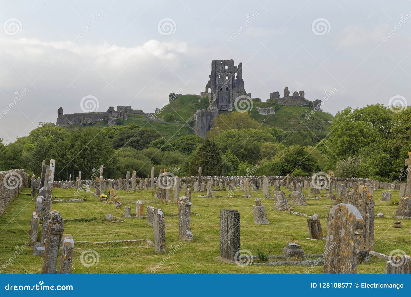 Corfe Castle graveyard stock image. Image of rural, hiking - 128108577