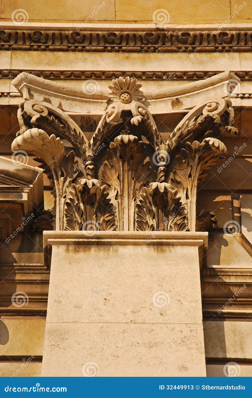 Corinthian Column in Greenwich Stock Image - Image of acanthus, type ...