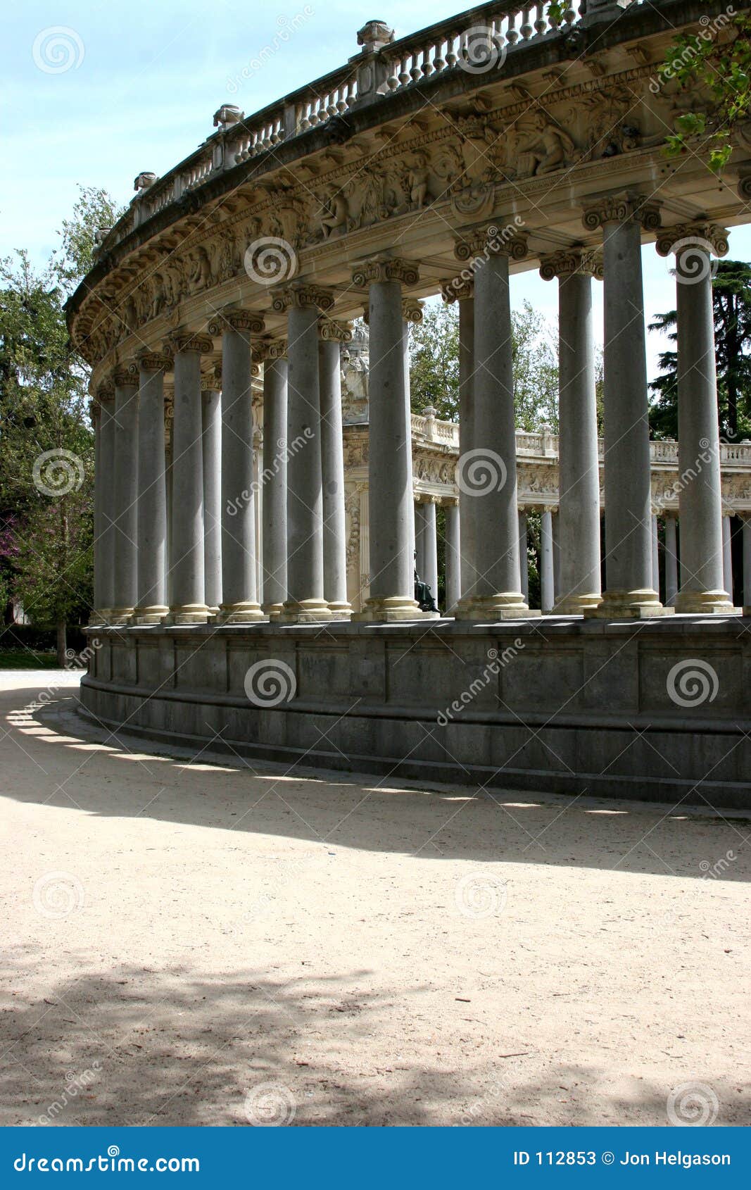 Corinthian columns stock image. Image of retiro, greek - 112853