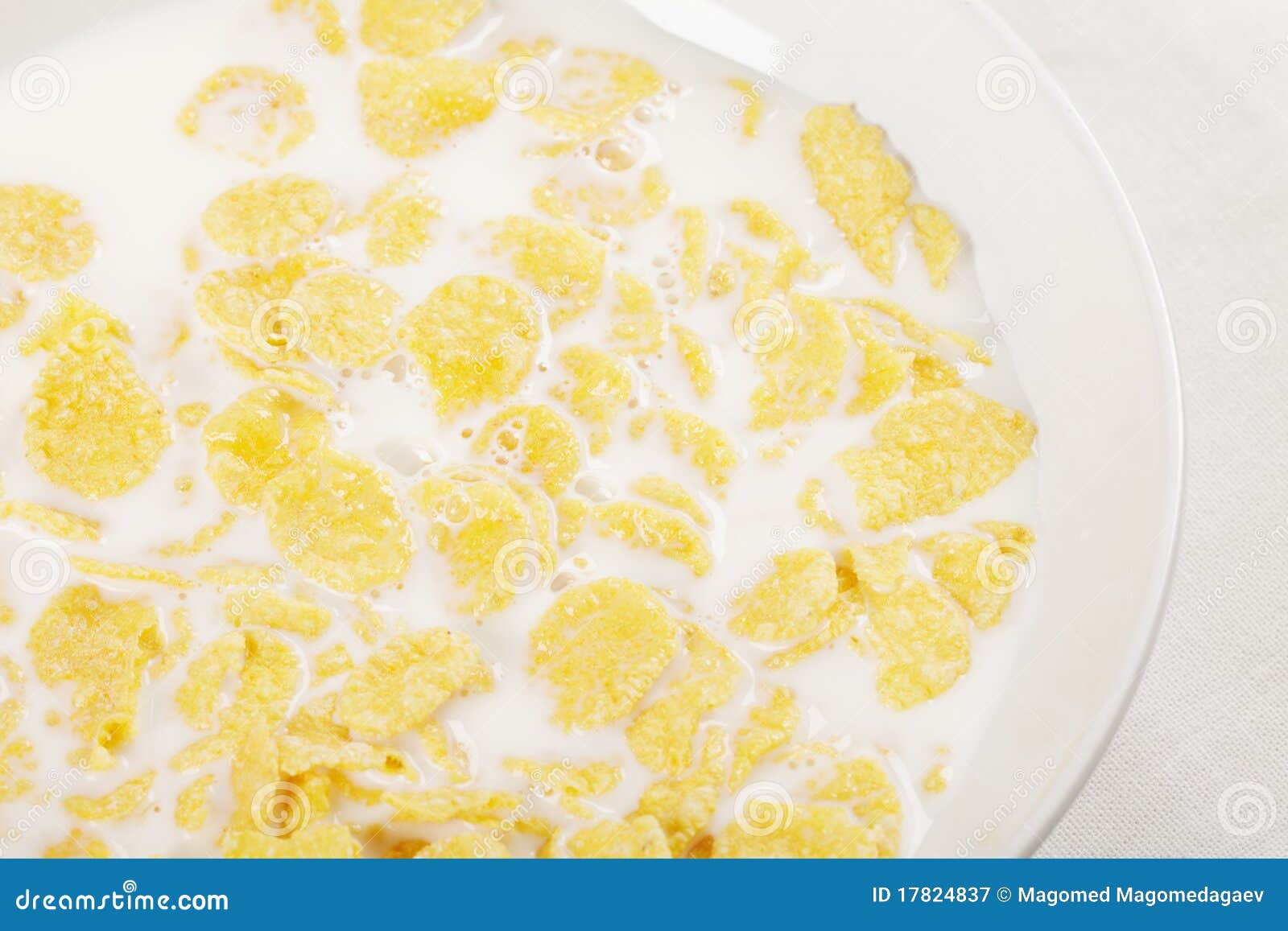 Corn flakes in milk stock image. Image of cereals, breakfast - 17824837