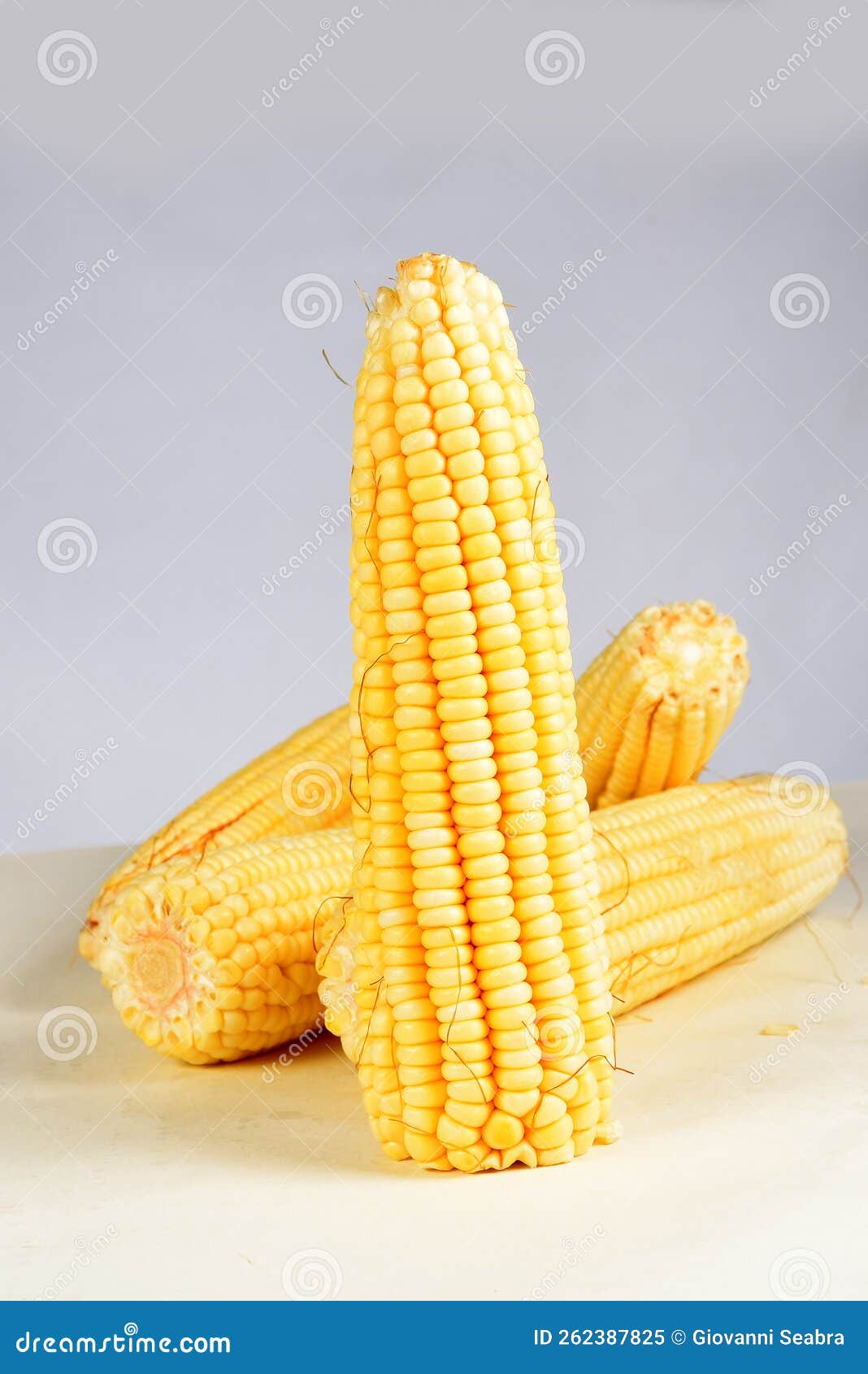 Corn Natural and Healthy Food Cereal of High Nutritional Qualities ...