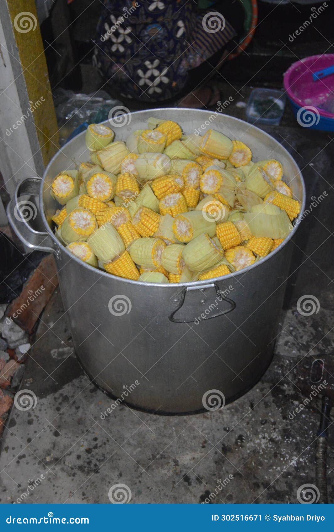 Corn in a Pan Ready To Be Boiled Stock Image - Image of healthy ...