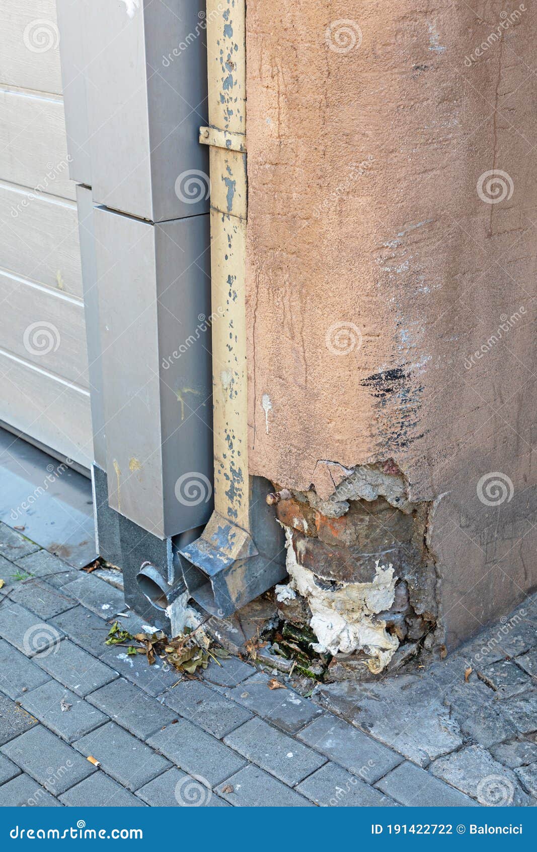Corner Damage stock photo. Image of missing, corner - 191422722