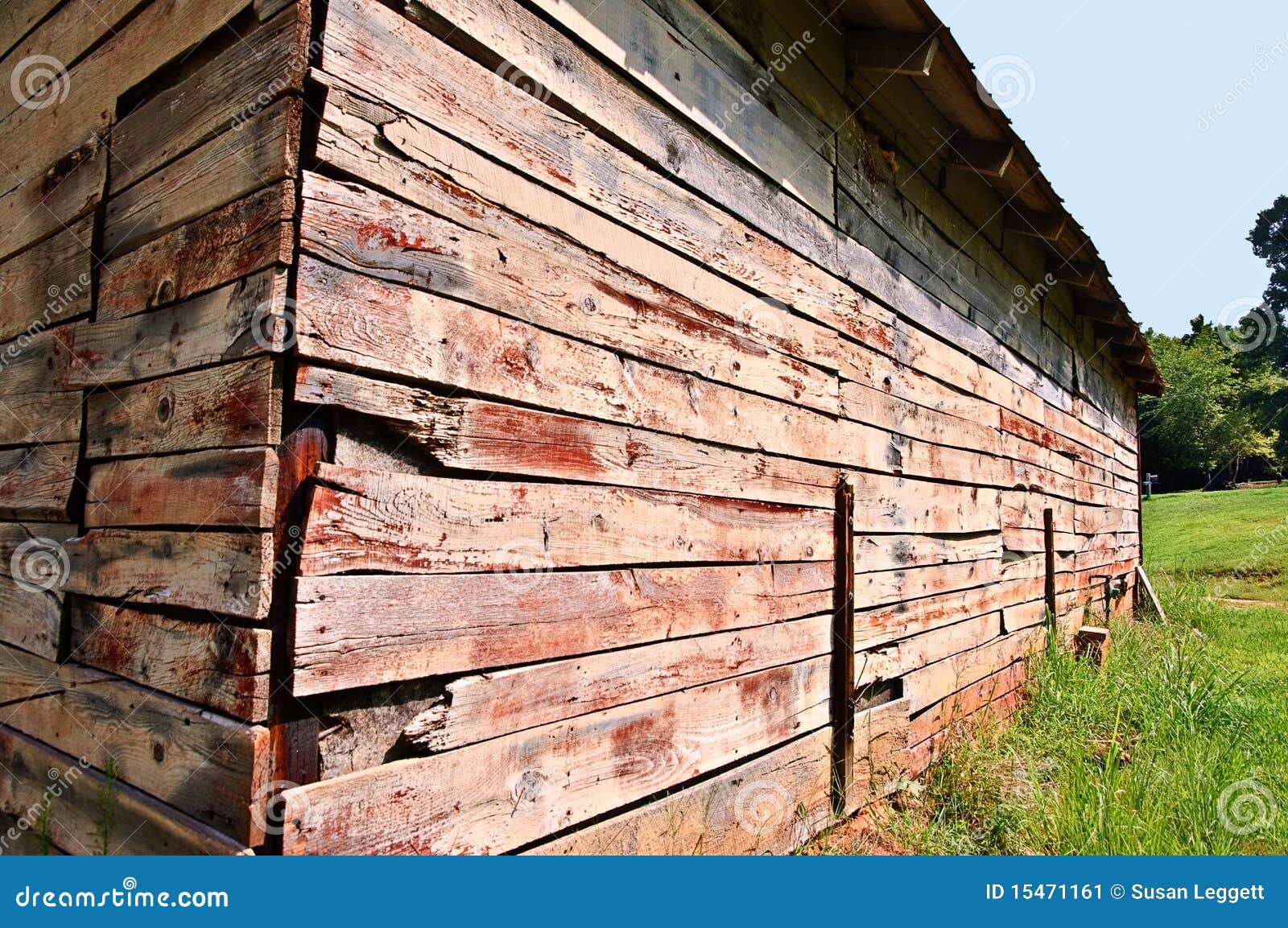 Corner of an Old Barn stock image. Image of corner, broken - 15471161