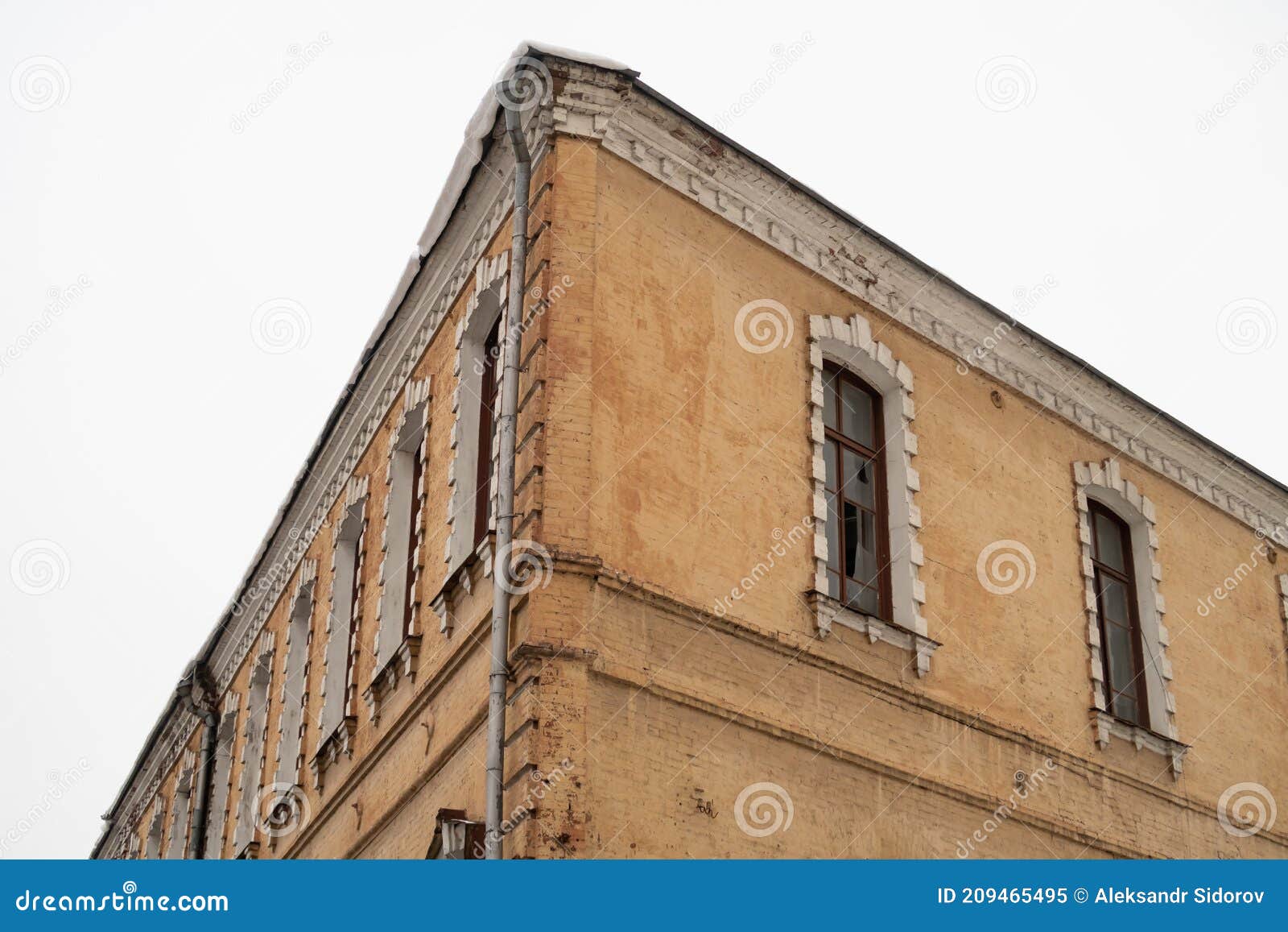 Corner of an Old Brick Abandoned House, Red Bricks, Cornices, Windows ...