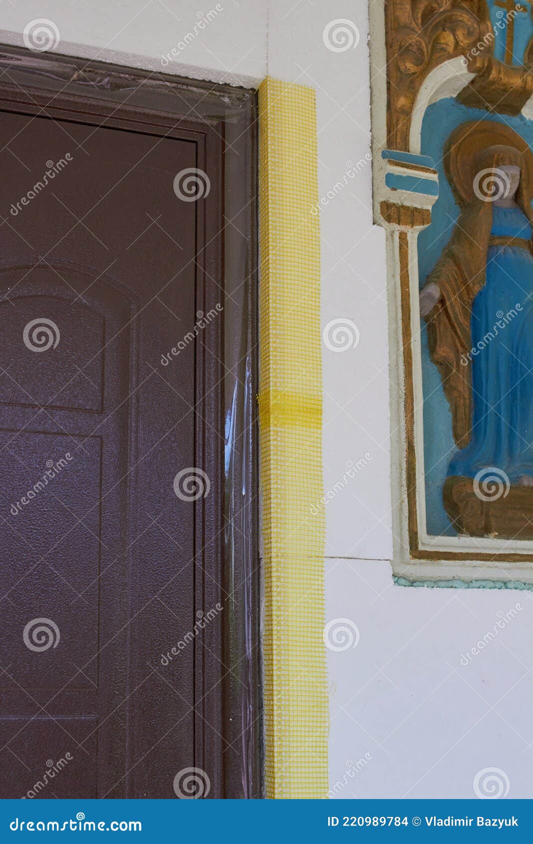 The Corner is Perforated on Polyfoam on the Wall Angle, Corner ...