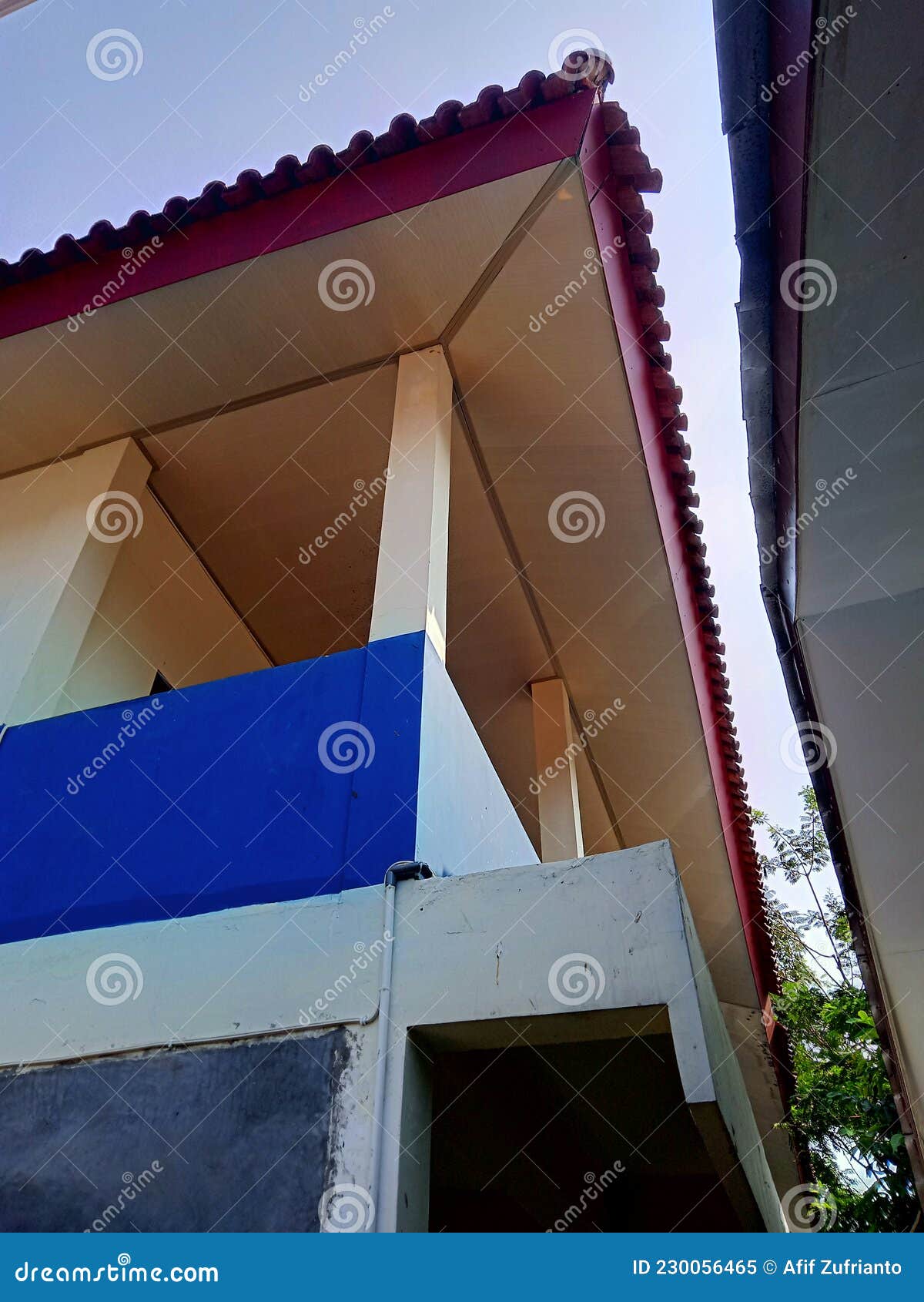 The Corner of School Building Stock Image - Image of building, corner ...