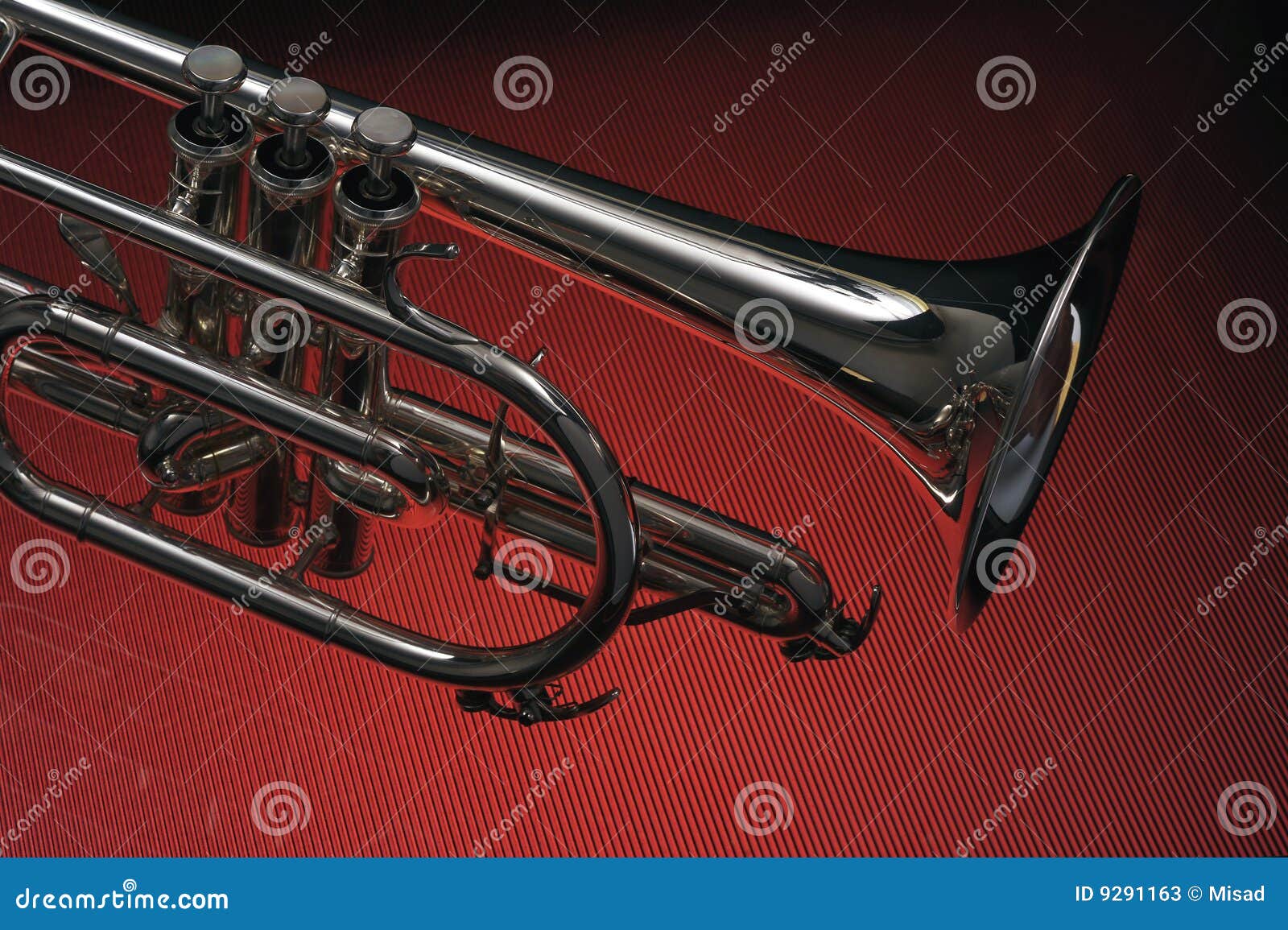 Cornetta 02 immagine stock. Immagine di tromba, vetro - 9291163