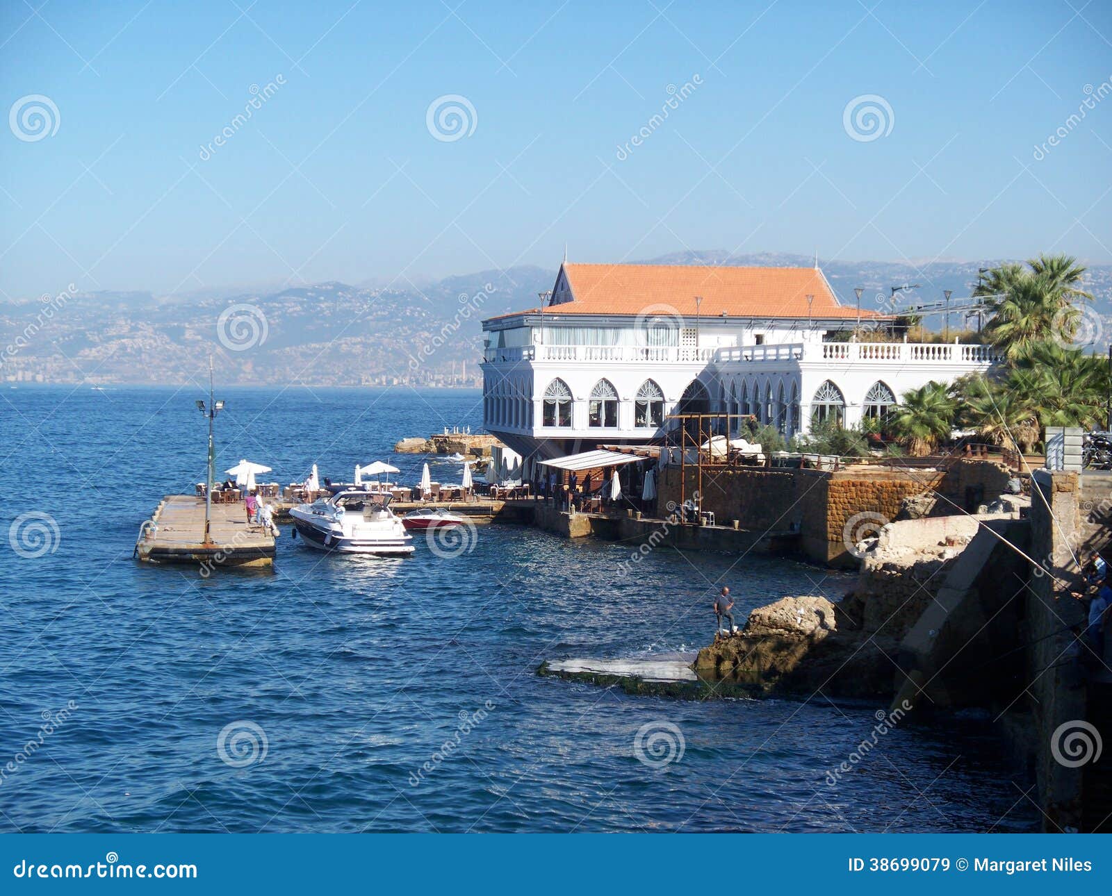 Corniche Beiroet Libanon redactionele stock afbeelding. Image of ...