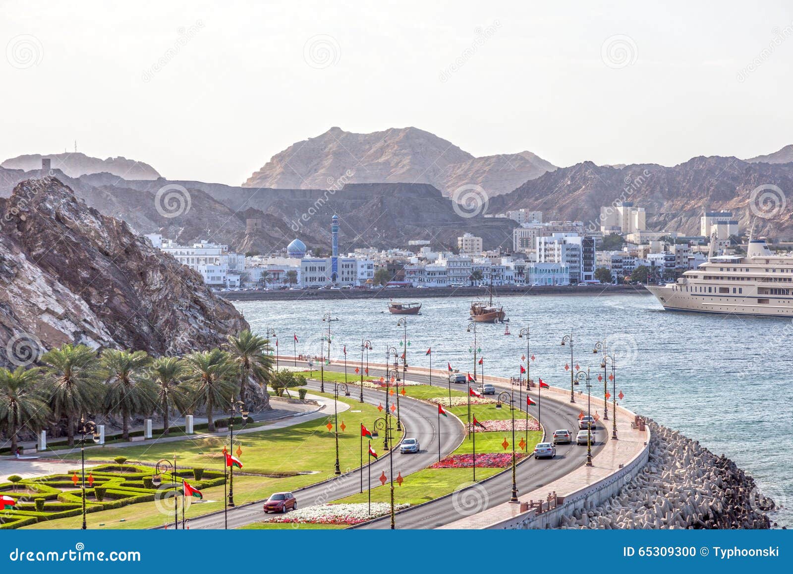 Corniche in Muttrah, Oman editorial image. Image of travel - 65309300
