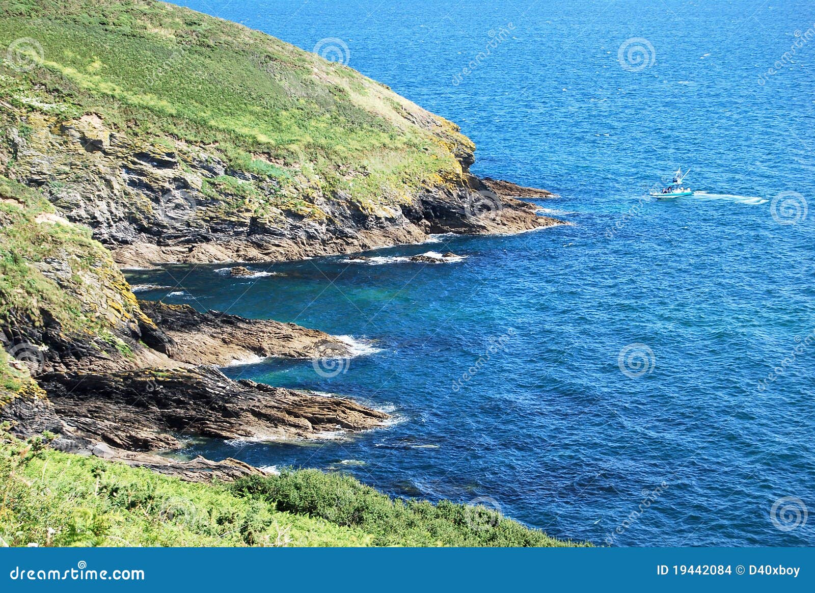 Cornish Cliffs Picture. Image: 19442084