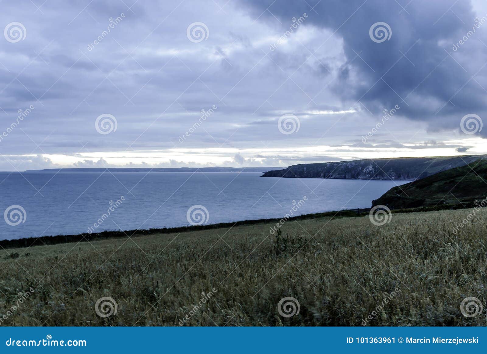 Cornish ocean / Cornwall stock image. Image of arch - 101363961