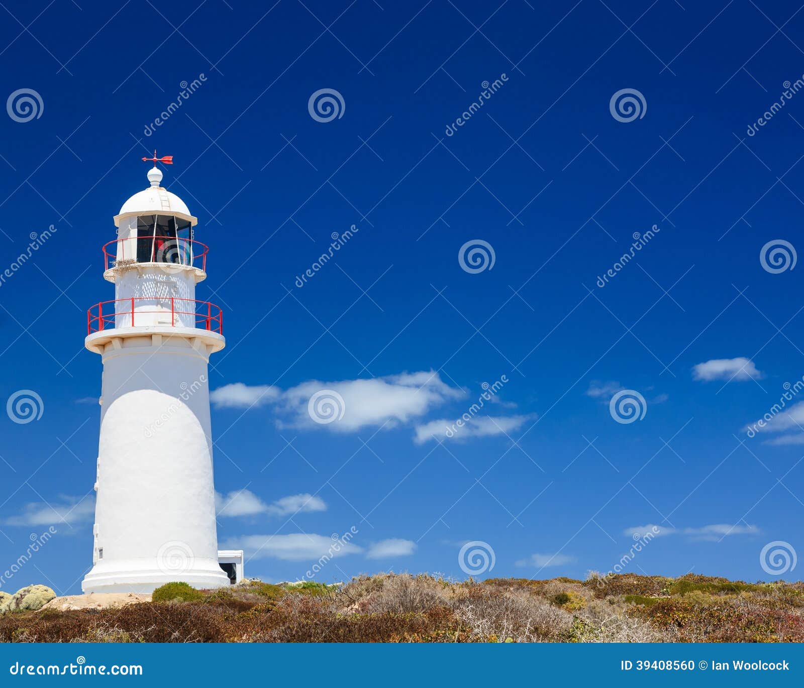 Corny Point Lighthouse stock photo. Image of oceania - 39408560