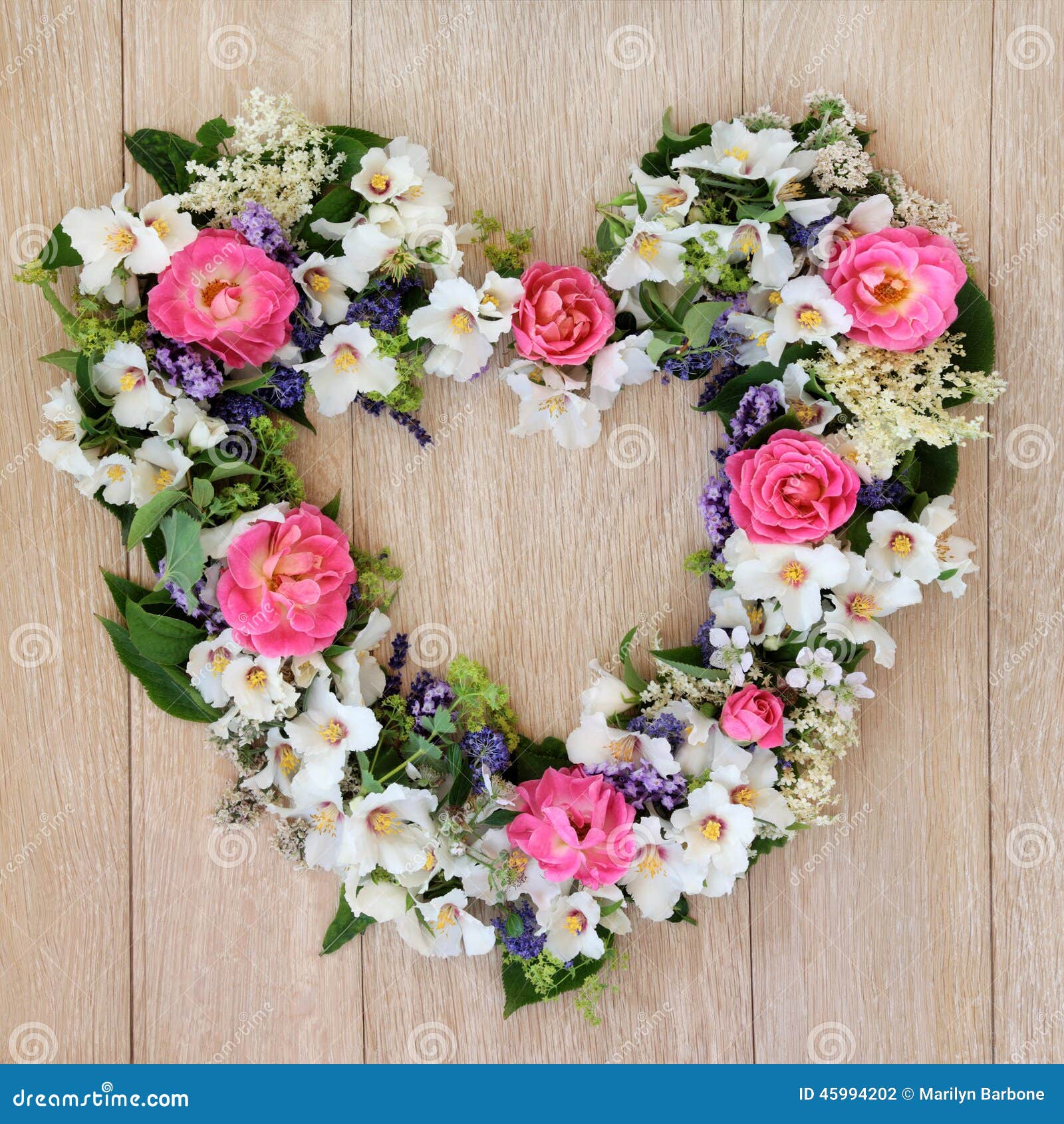 Corona del fiore del cuore fotografia stock. Immagine di bello - 45994202