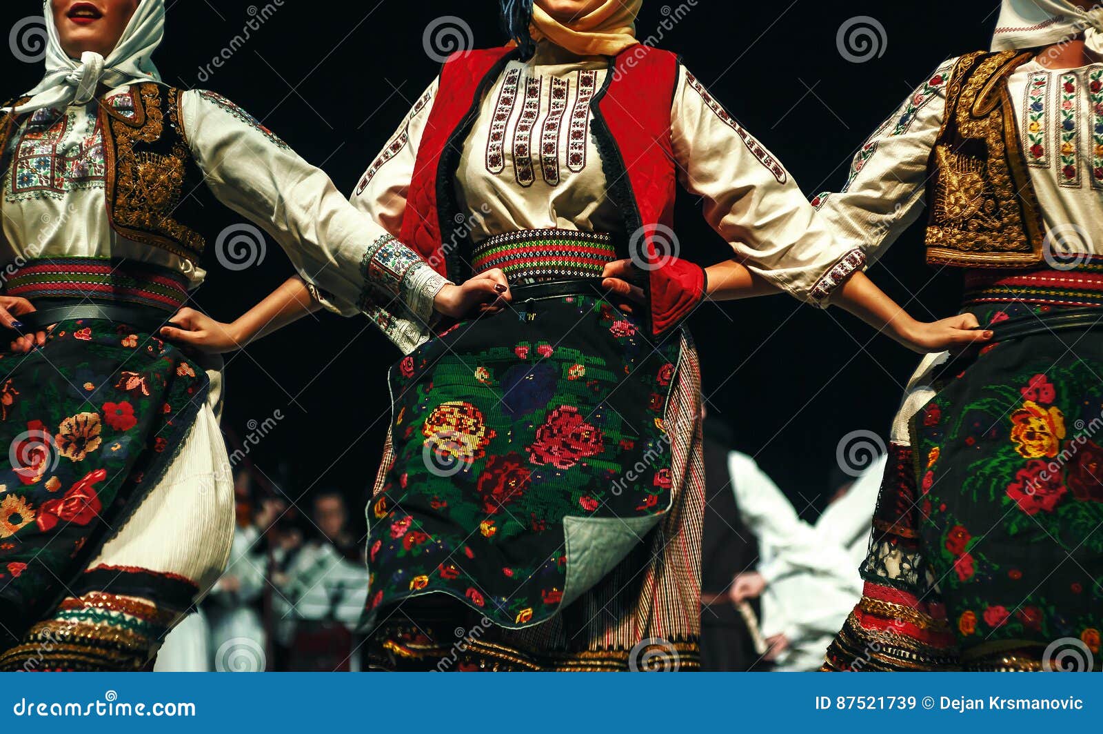 Corps de folklore serbe image stock. Image du culture - 87521739
