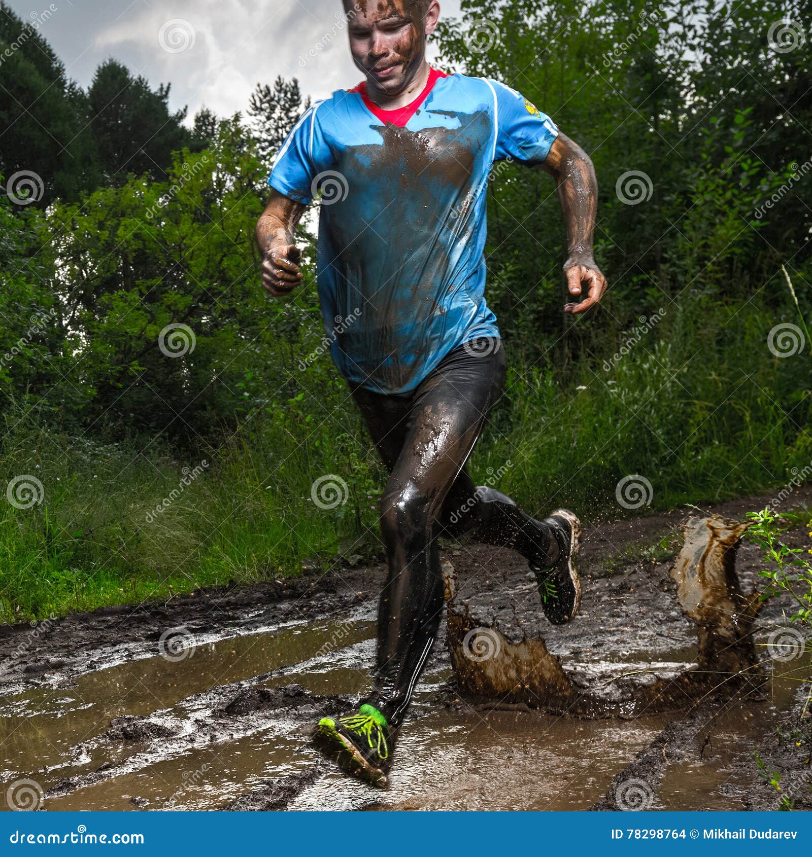 Corredor foto de archivo. Imagen de verano, rural, sudor - 78298764