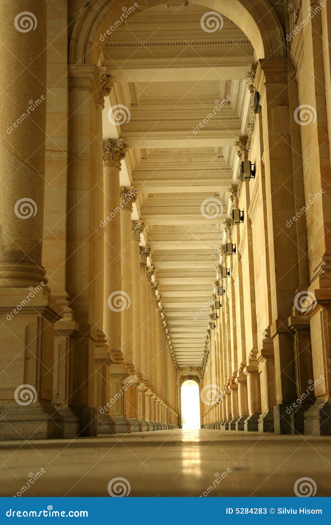 Corridor of Columns, Hallway Stock Image - Image of long, abstract: 5284283