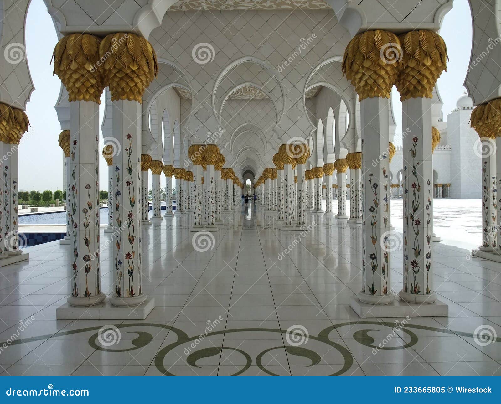 Corridor in the Sheikh Zayed Grand Mosque Stock Image - Image of sheikh ...