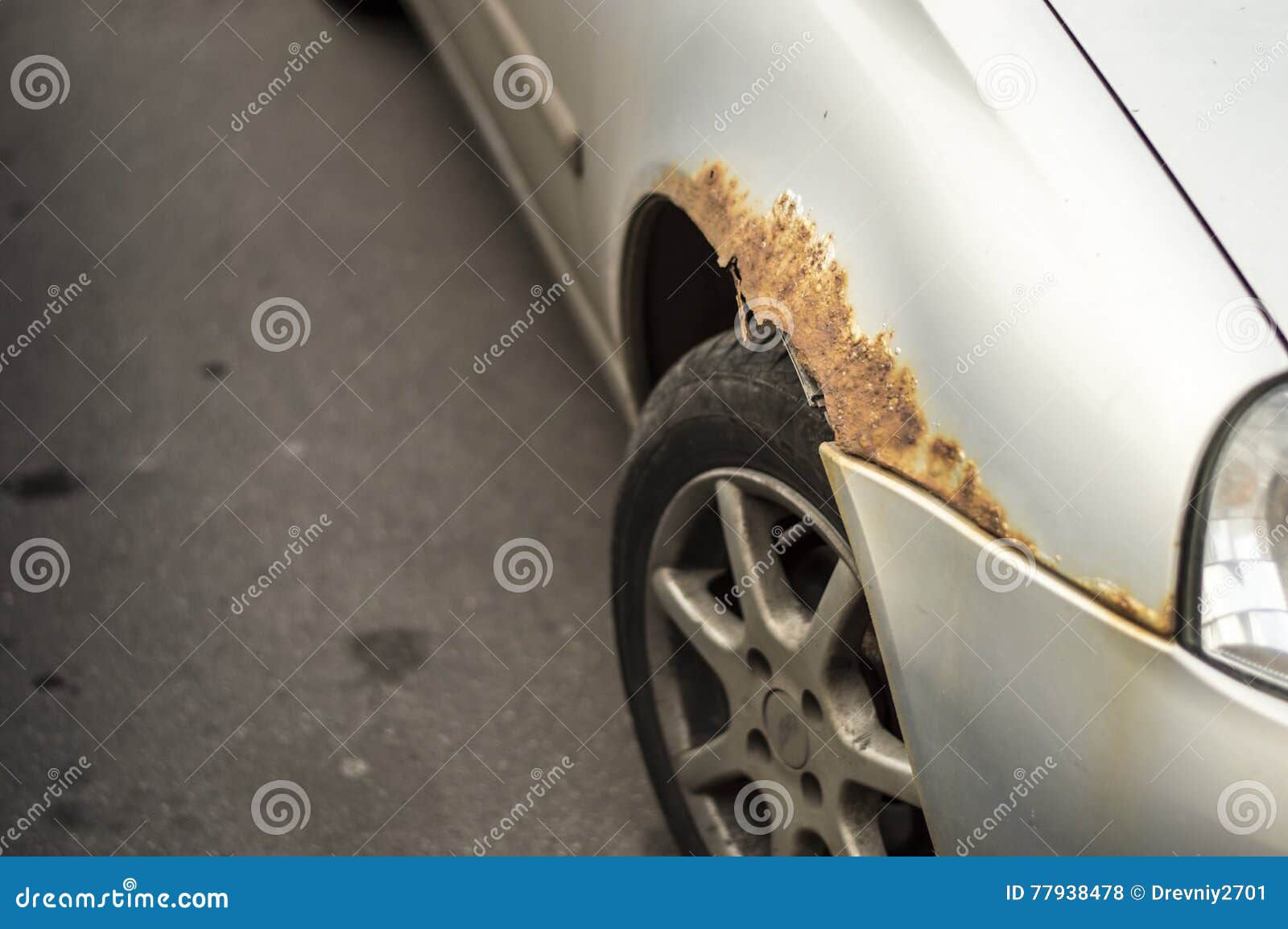 Corrosion on the Vehicle Wing Stock Photo - Image of metal, breakage ...