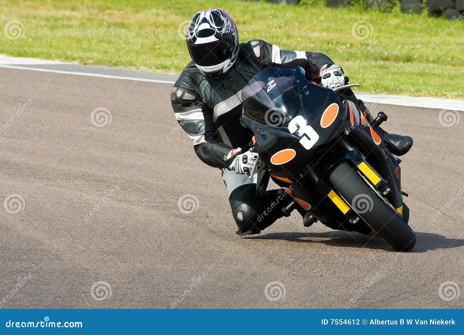 Corsa della motocicletta. fotografia stock. Immagine di velocità - 7554612