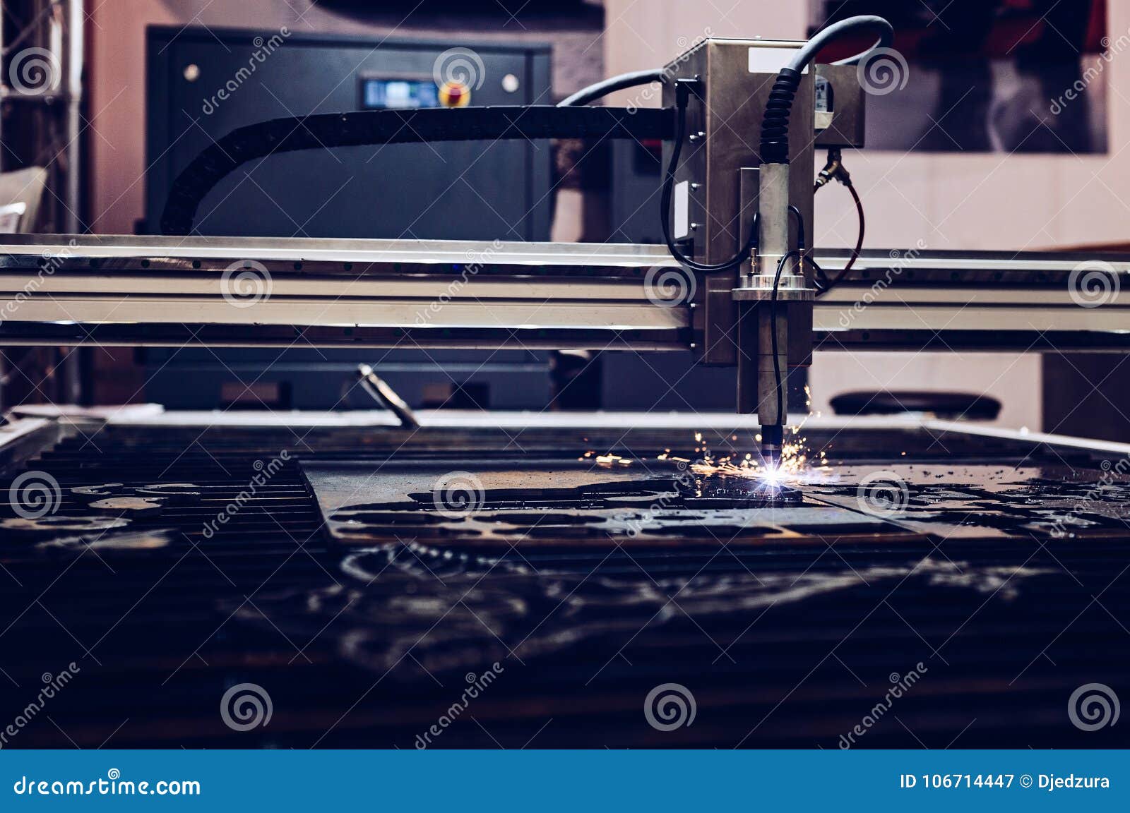 Cortadora Del Plasma Del CNC Imagen de archivo - Imagen de plasma ...