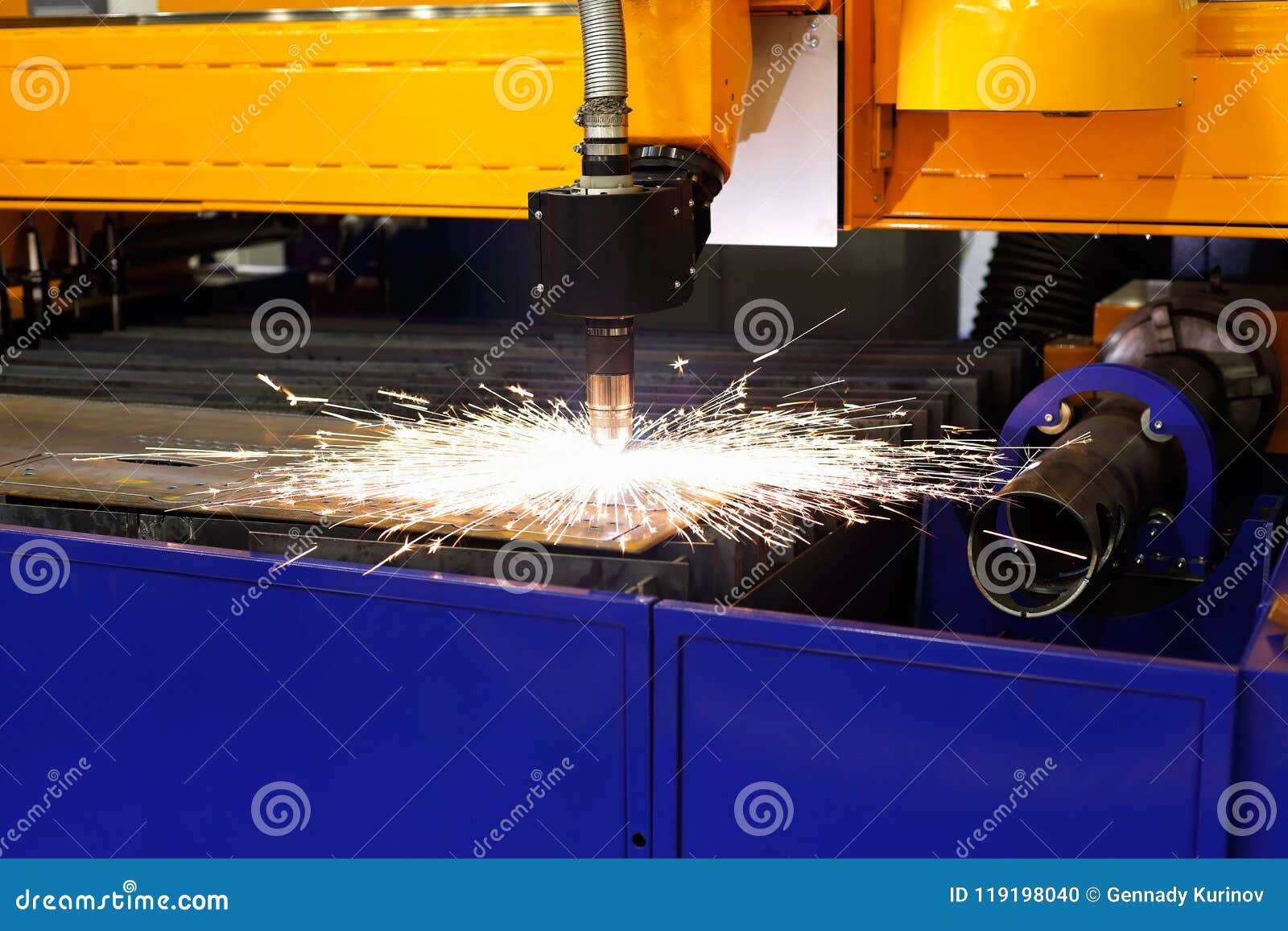 Cortadora Del Plasma De La Tabla Del CNC Foto de archivo - Imagen de ...
