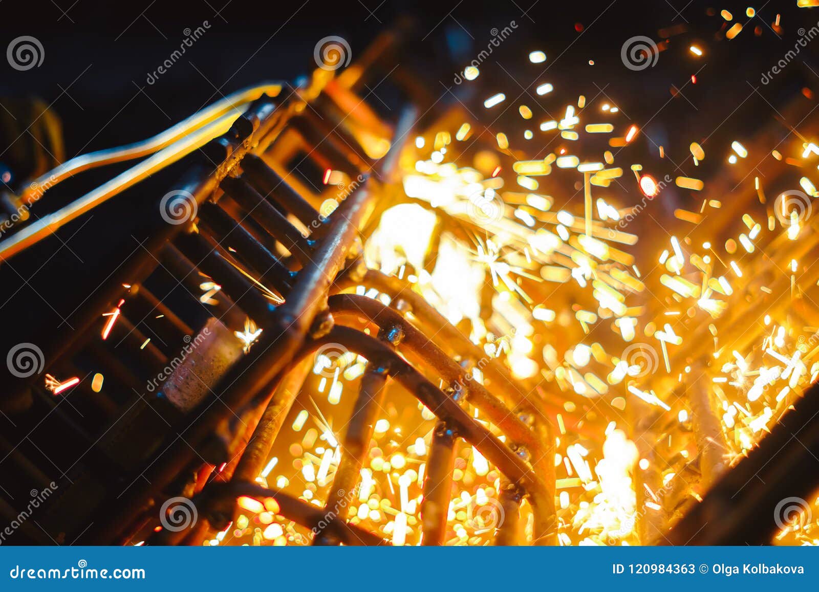Corte Do Metal Com Tocha Do Acetileno Imagem de Stock - Imagem de ...