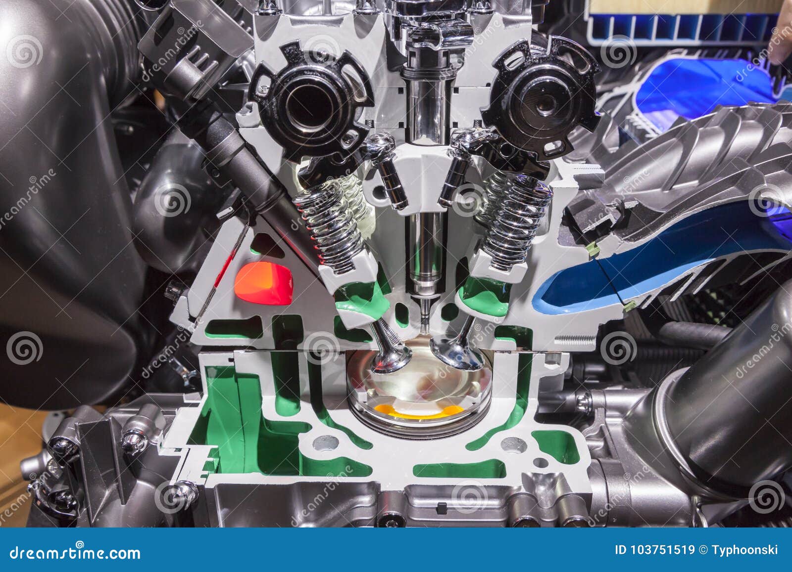 Corte Transversal Del Motor Imagen de archivo - Imagen de camshaft ...