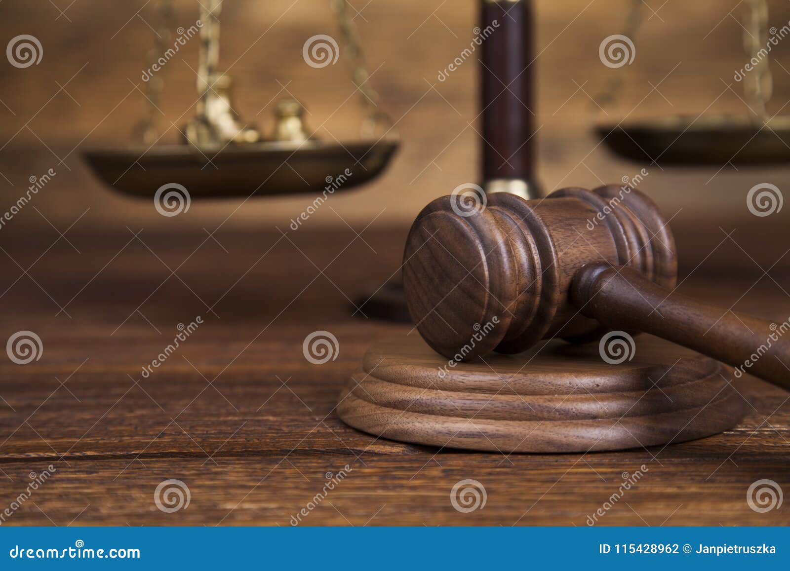 Corteje O Martelo, Tema Da Lei, Malho Do Juiz Foto de Stock - Imagem de ...