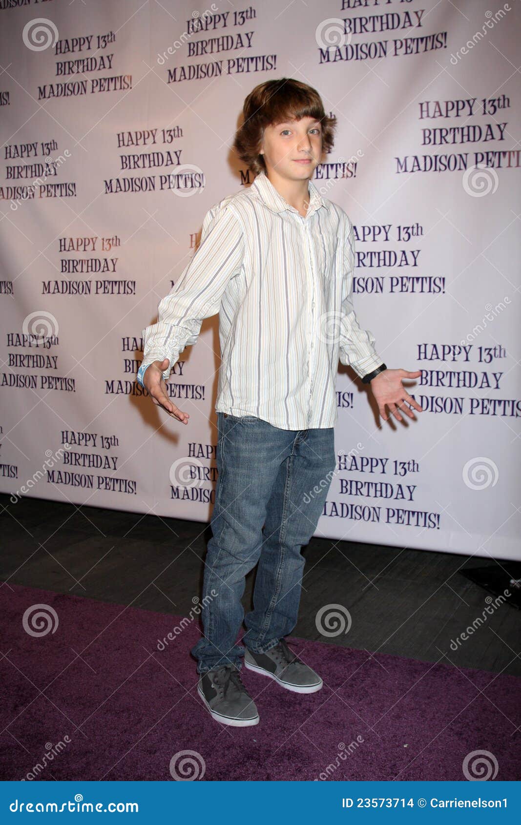 Cortocircuito De Jake, Madison Pettis Imagen de archivo editorial ...