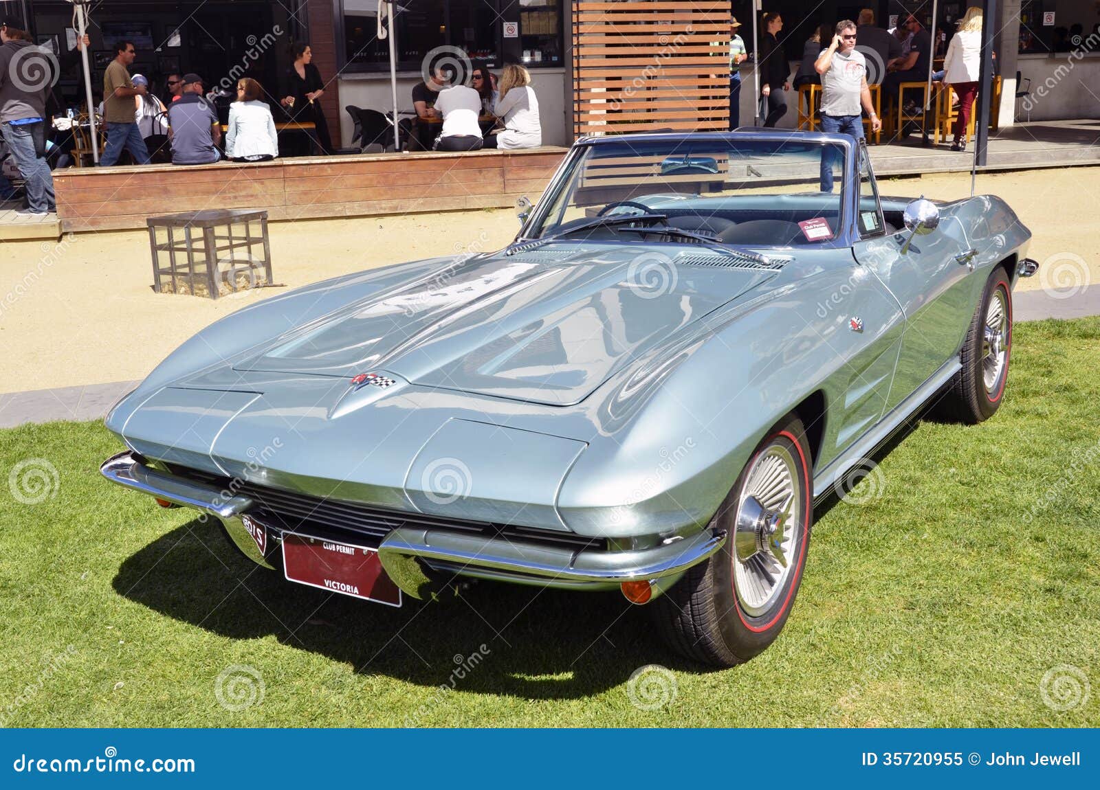 Corvetta. immagine editoriale. Immagine di evento, costruzione - 35720955